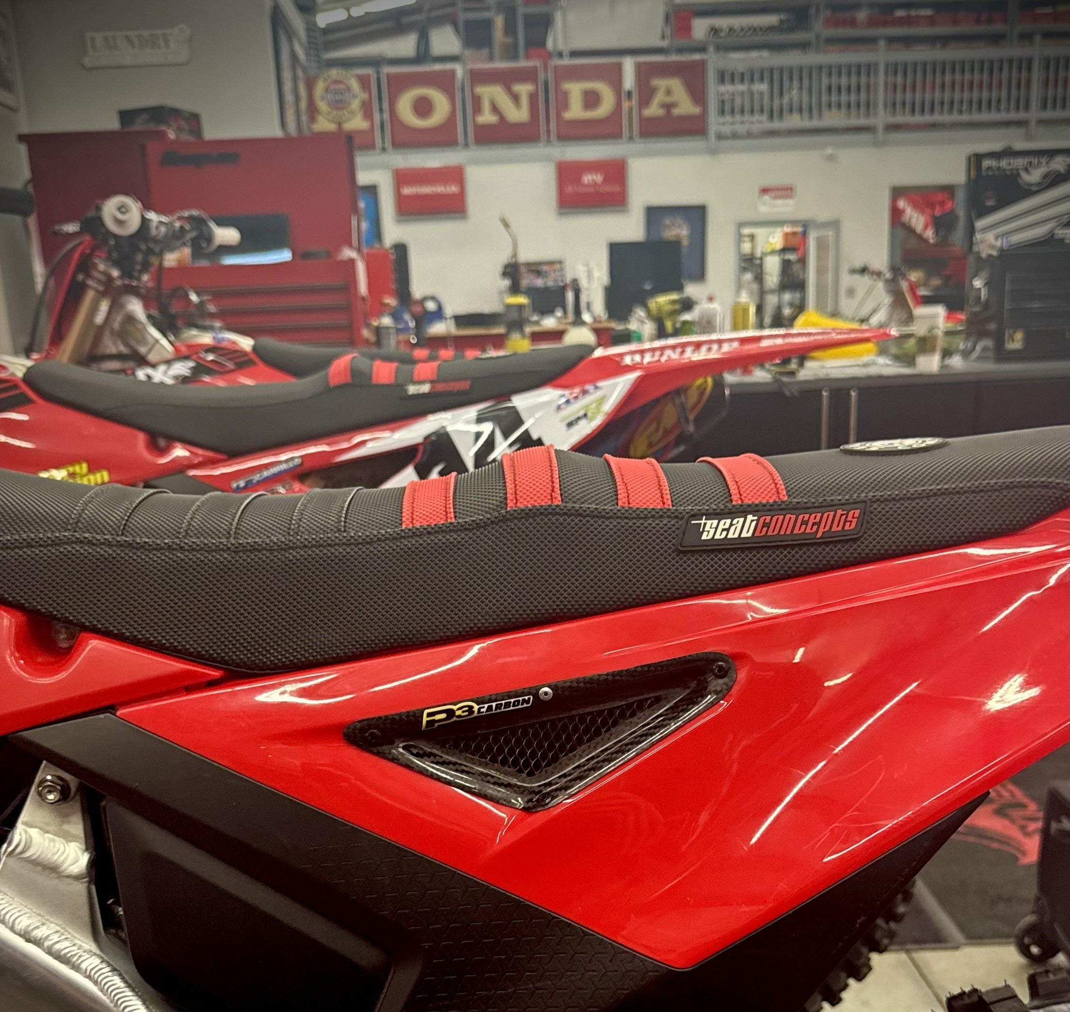 P3 Carbon Air Box Cover Honda CRF250/450 R/RX/RWE 2025