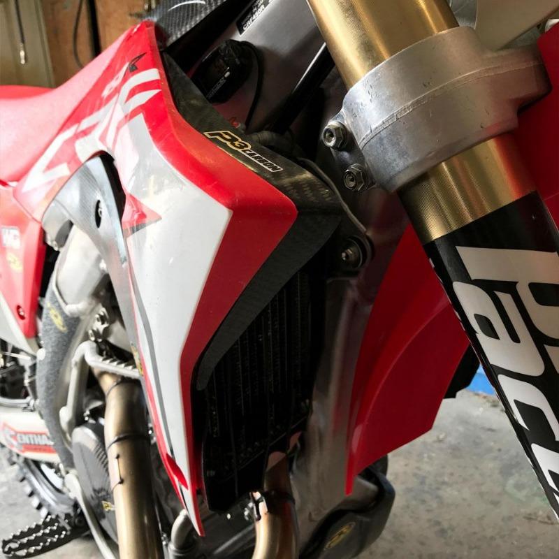 P3 Carbon Radiator Shroud Extenders Honda CRF250R 2018-2021 | CRF 250R